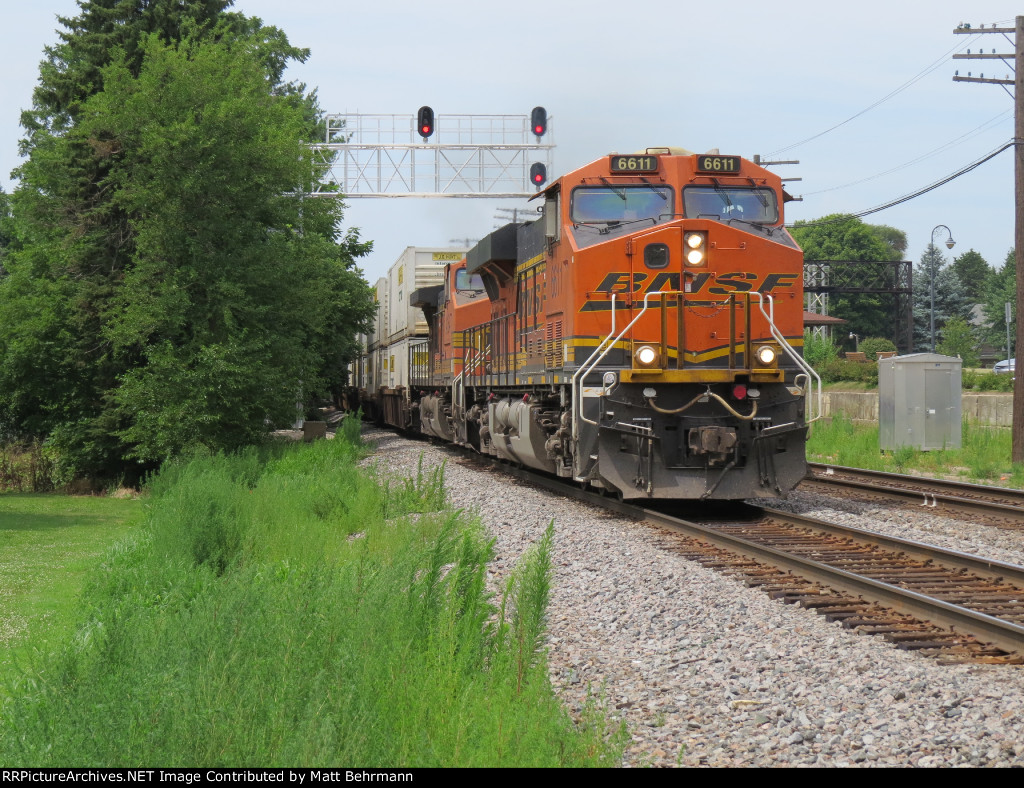 BNSF 6611